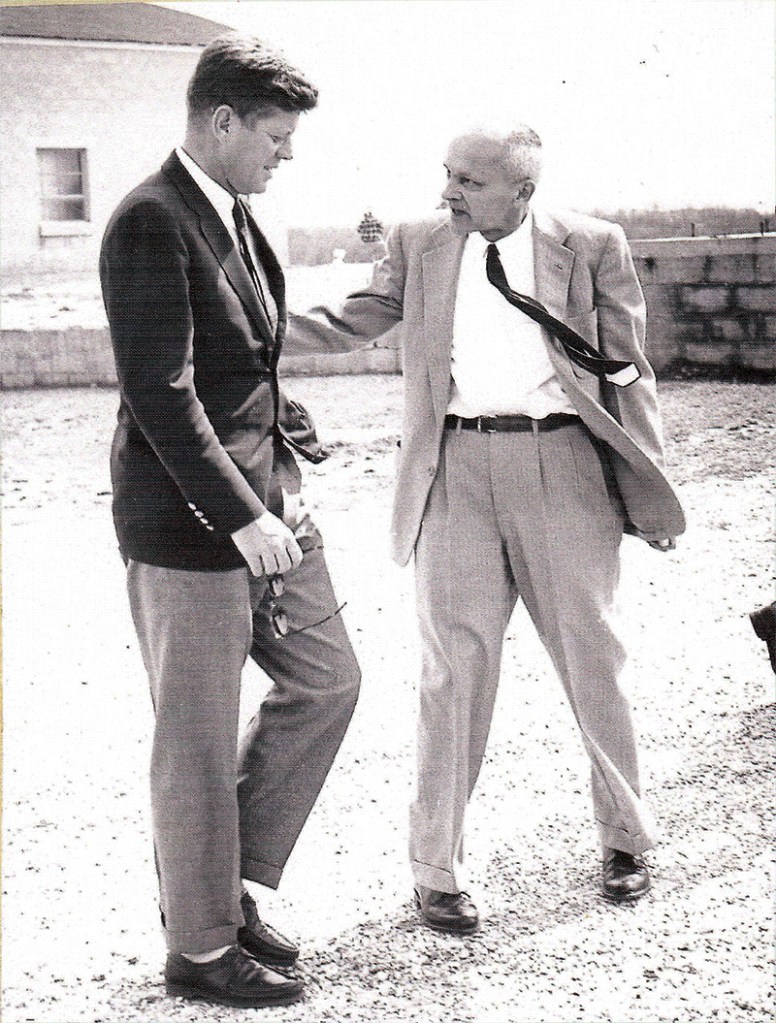 Gettysburg’s Lost Avenue. – Alan E. Hunter